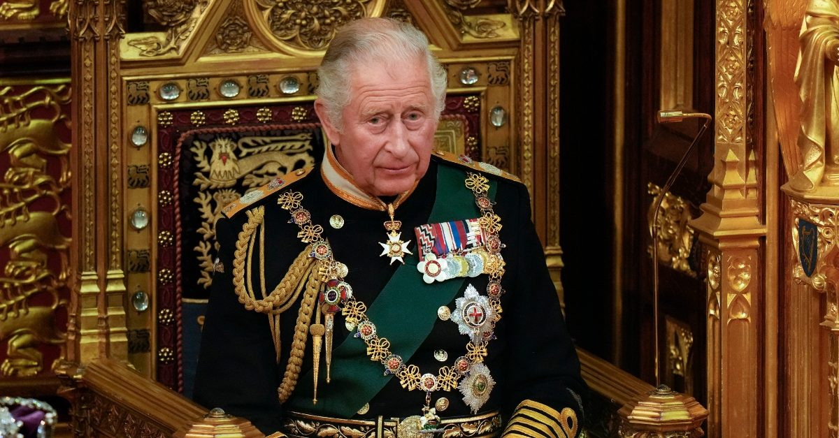 L'incoronazione di re Carlo III: il significato simbolico dello scettro che porterà alla cerimonia