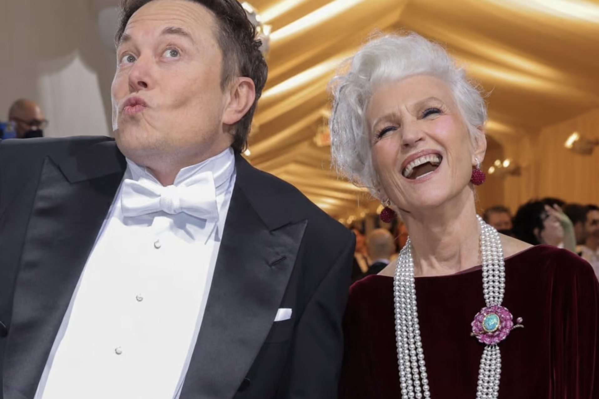 Come ho cresciuto mio figlio Elon, la biografia di Maye Musk che ...