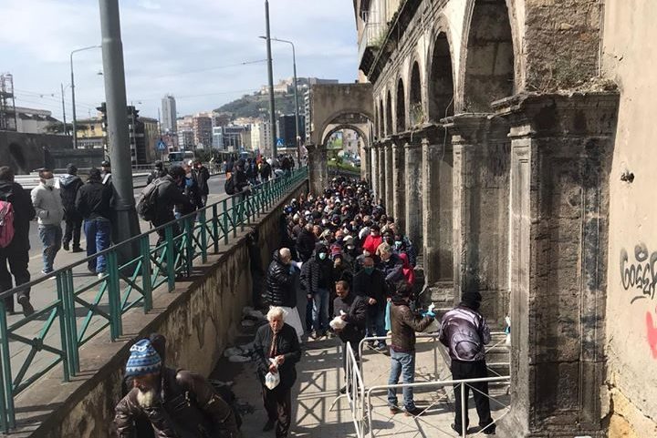 A Napoli decine di iniziative di solidarietà per aiutare poveri e ...