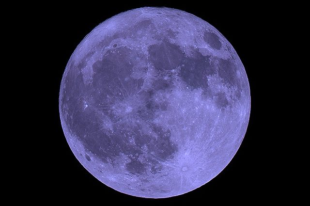La Luna Blu 'illumina' il weekend di Pasqua: quando e come vederla