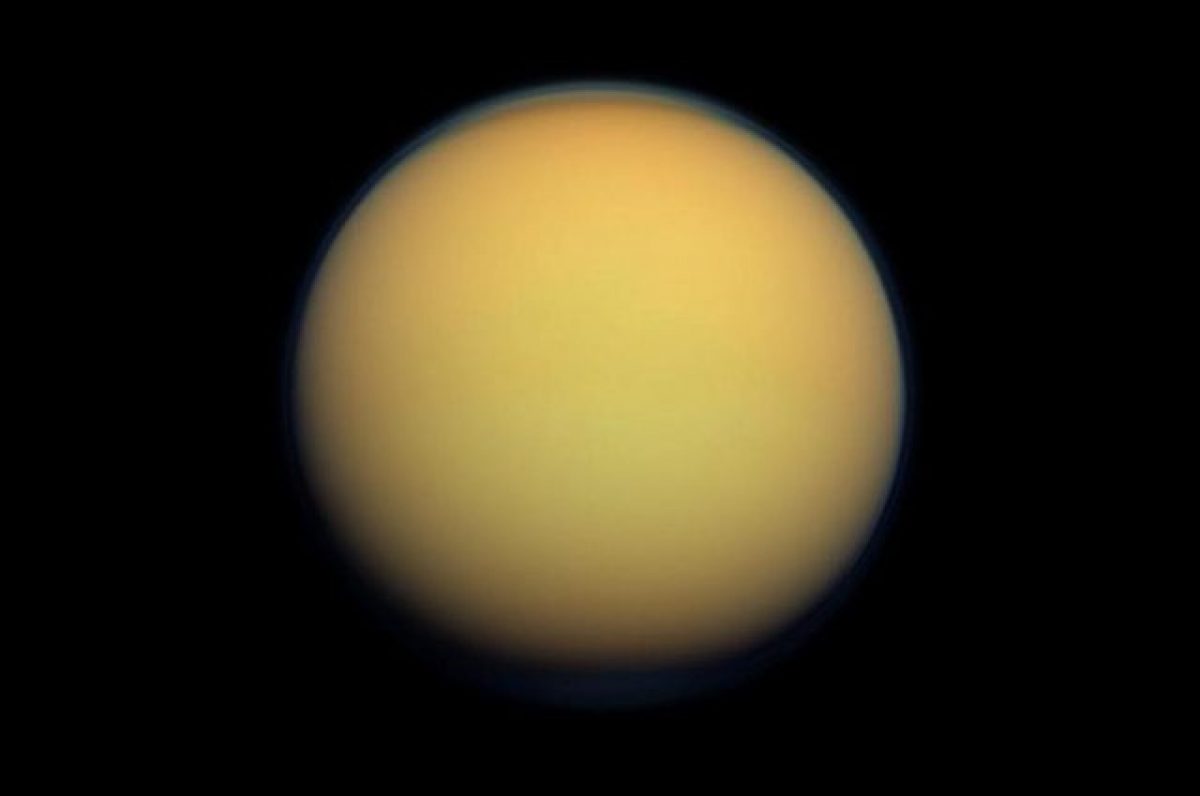 Su Titano ci sono mari come i nostri, ma sono di metano liquido: le ...