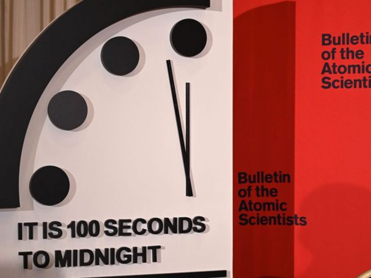 Orologio dell'Apocalisse: mancano solo 100 secondi alla fine del mondo ...