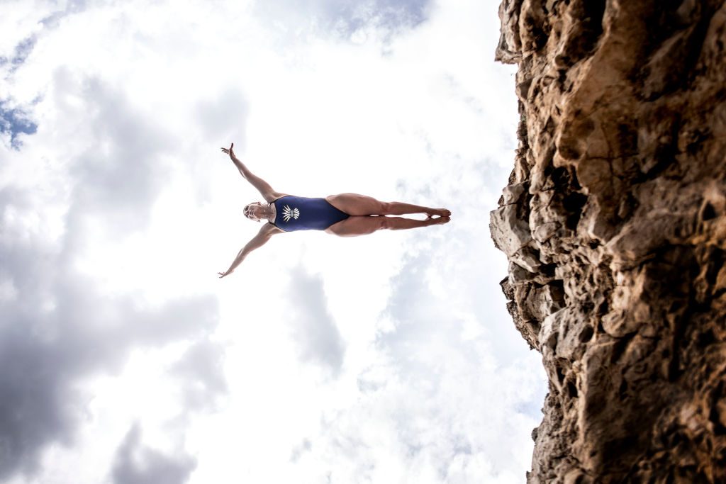 Quali sono i rischi di un tuffo? Ecco perché lanciarsi in acqua può non ...