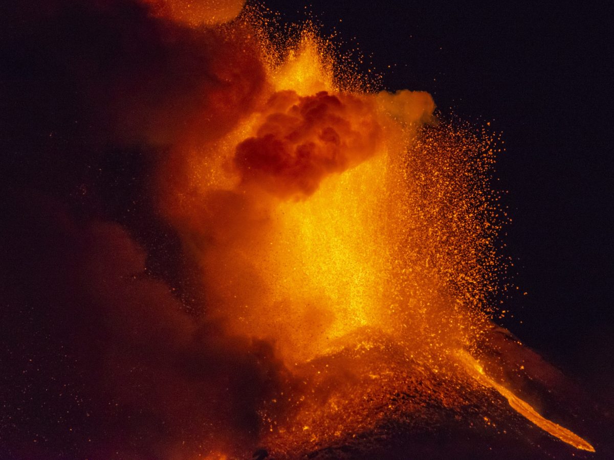 Cosa vuol dire che il magma eruttato dall'Etna è primitivo