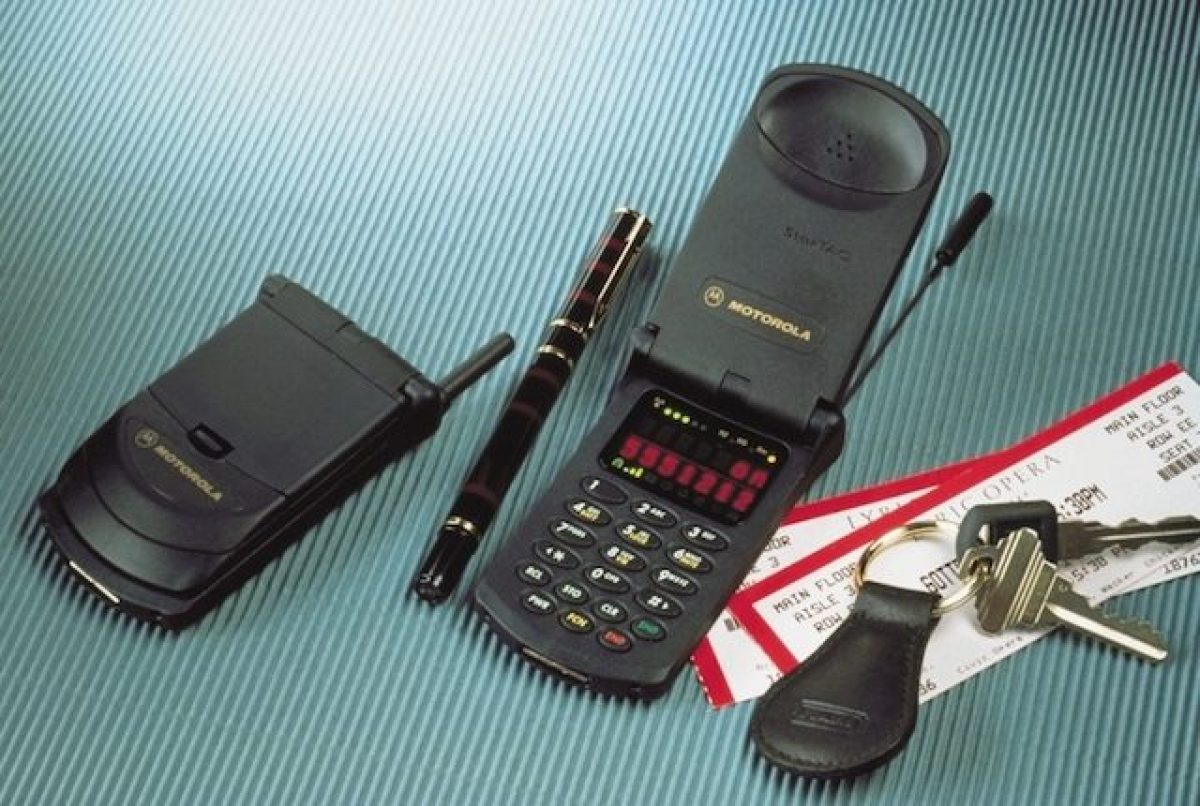 5 cose che non ricordi del Motorola StarTAC, il primo cellulare a ...
