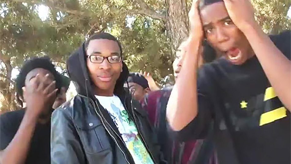 La storia di Supa Hot Fire, il rapper che fa impazzire il pubblico ed è ...