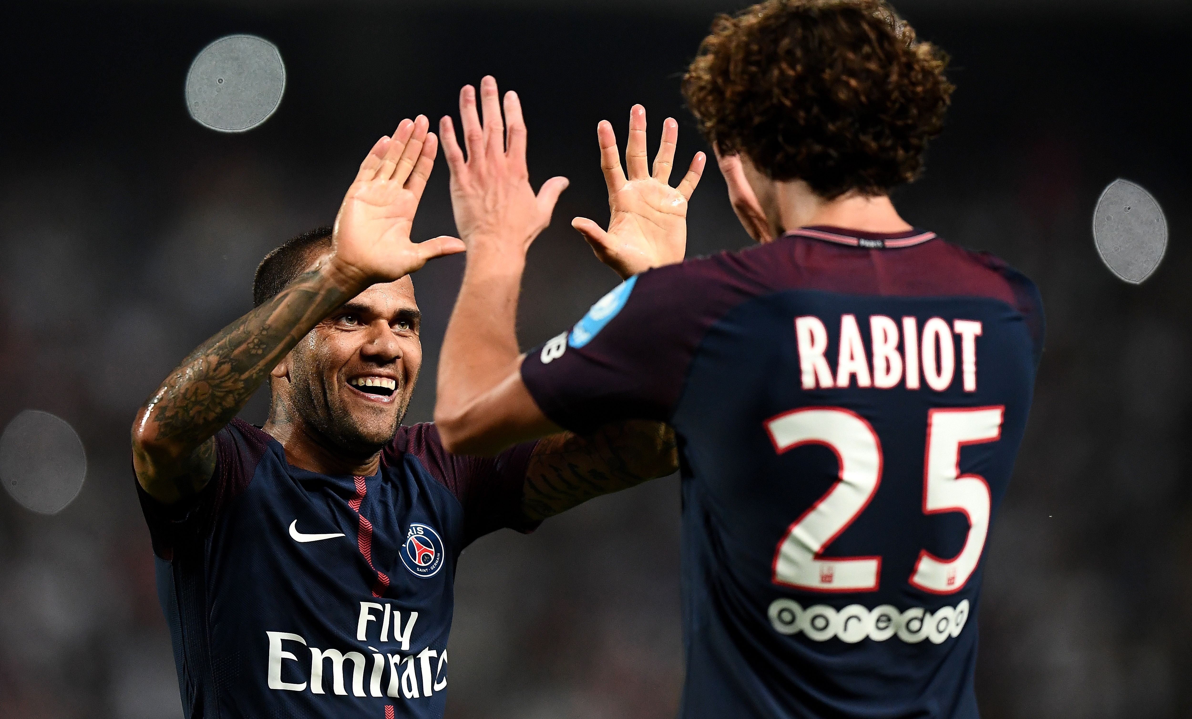 Dani Alves regala al PSG la Supercoppa di Francia: battuto 2-1 il Monaco