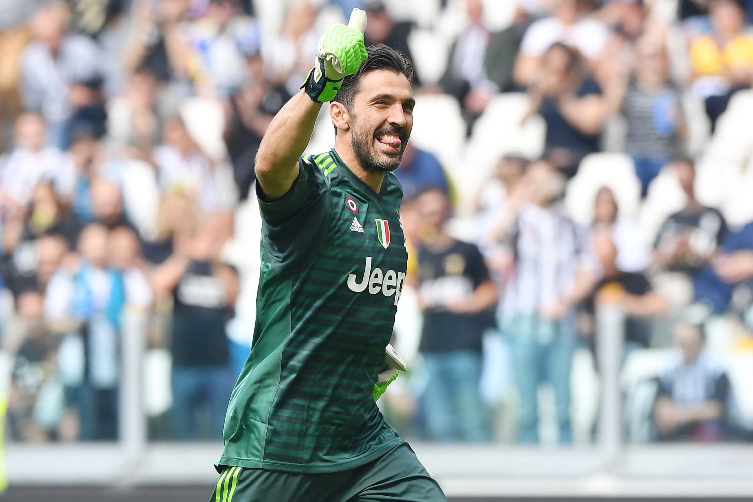 Buffon, mister clean sheets. Miglior portiere a 40 anni, chi ...