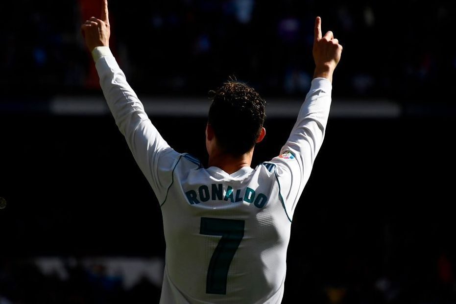 Cristiano Ronaldo, la numero 7 del Real va a ruba: Sarà l'ultima, se ...