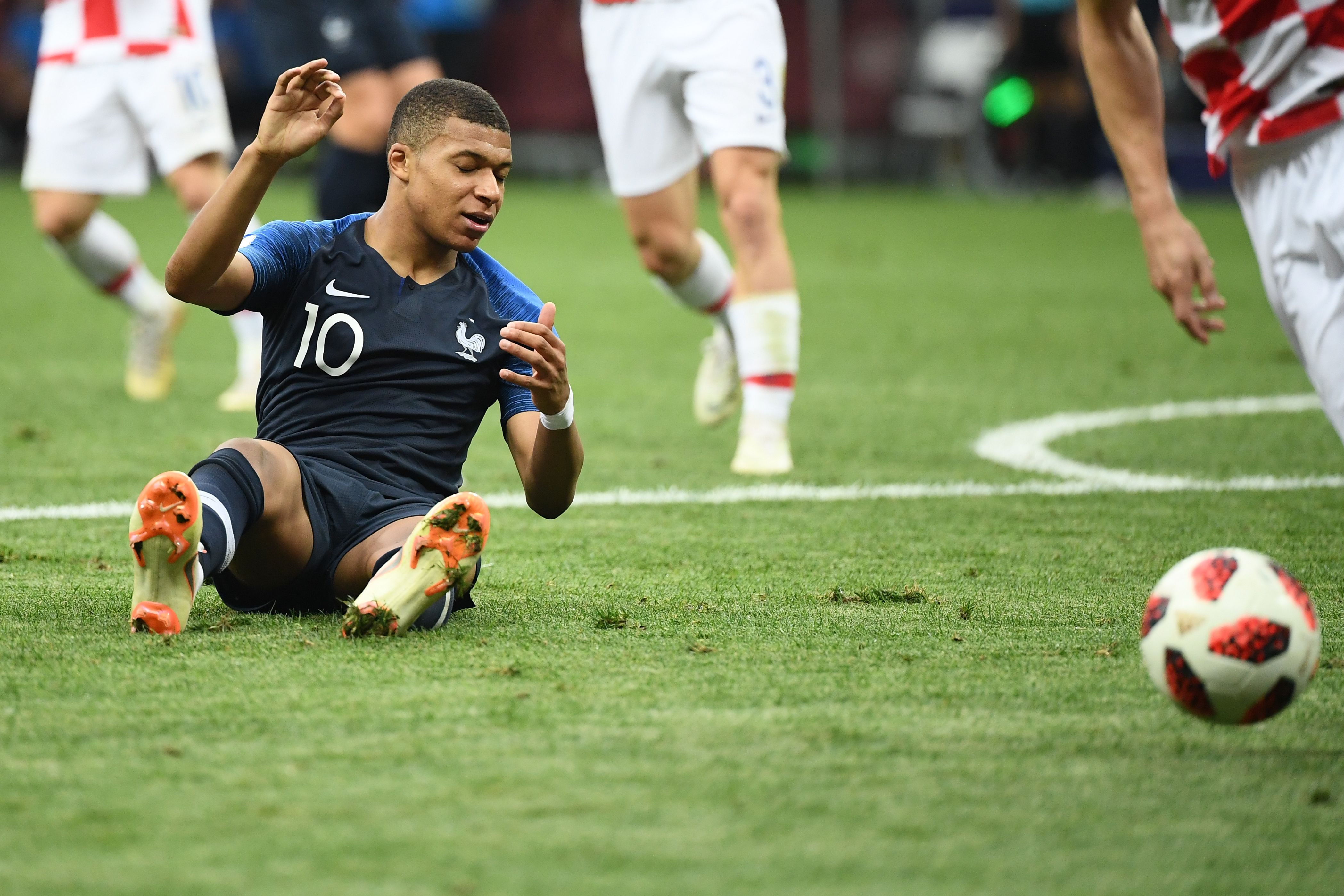 Francia, Kylian Mbappé ha giocato la semifinale e la finale con tre ...