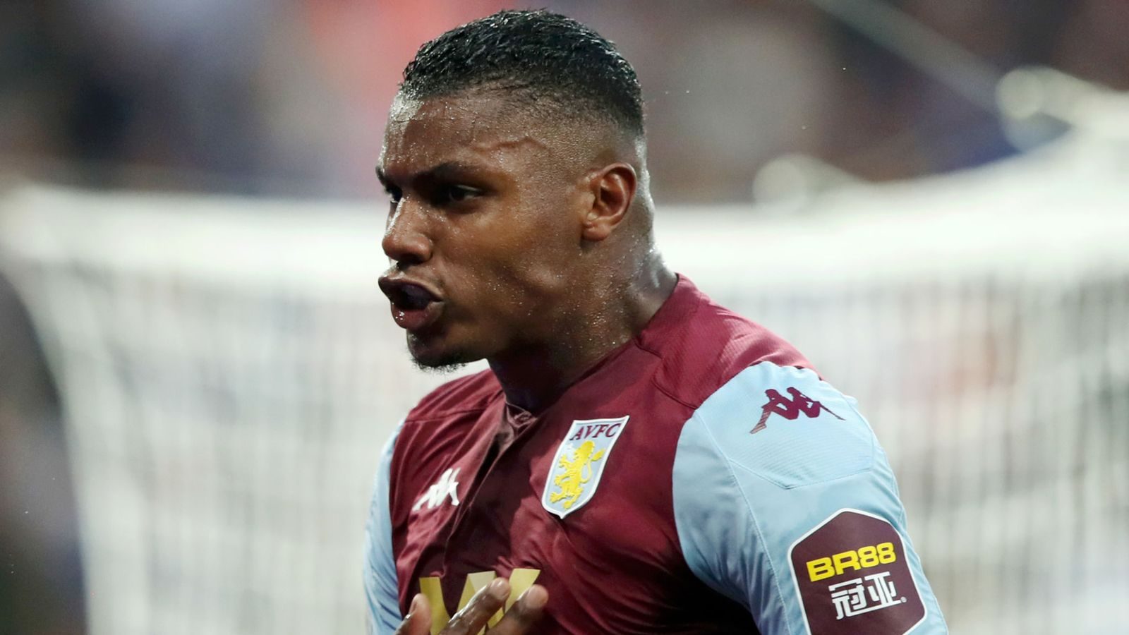 Premier League, Wesley si racconta: Ho avuto il mio primo figlio a 14 anni